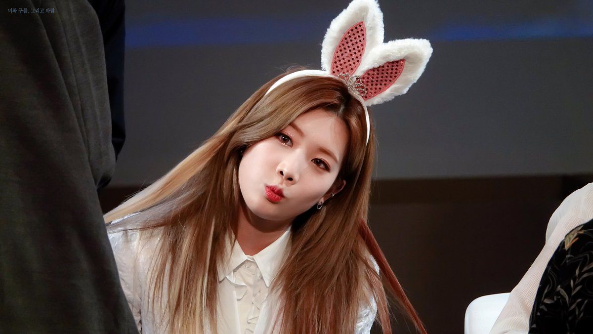 Bunny Lip Lips | Scrolller