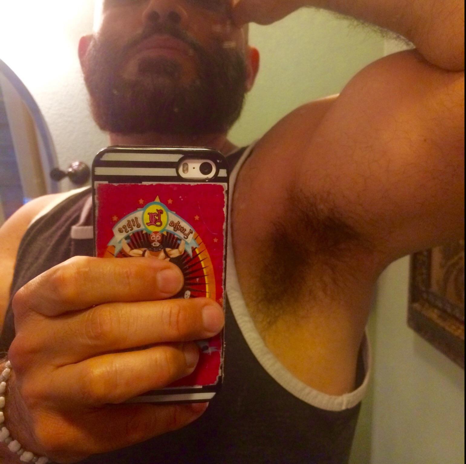 Bury your face right here boy | Scrolller