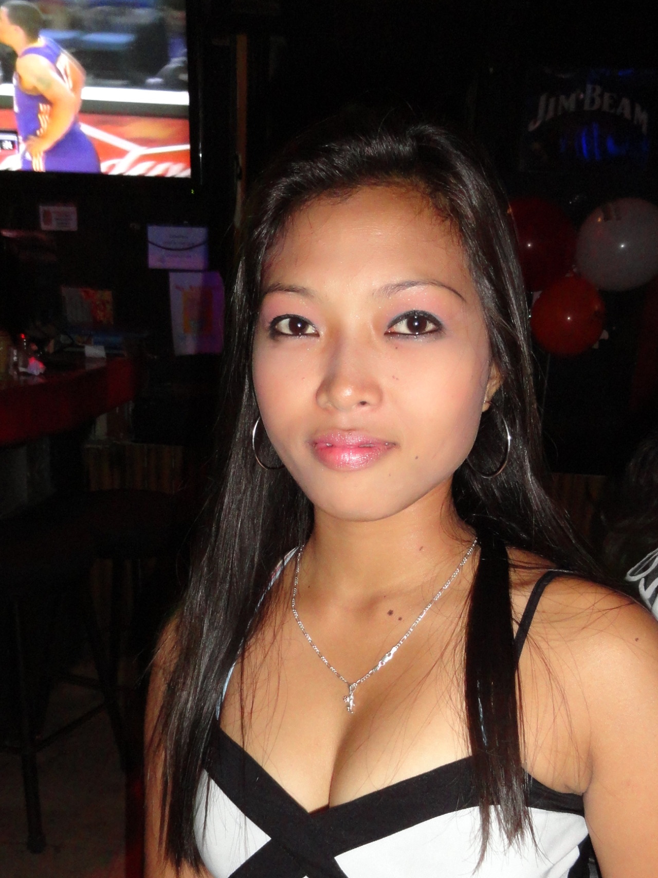 Busty Filipina Waitress P. Burgos Manila (What A Sweetheart) | Scrolller