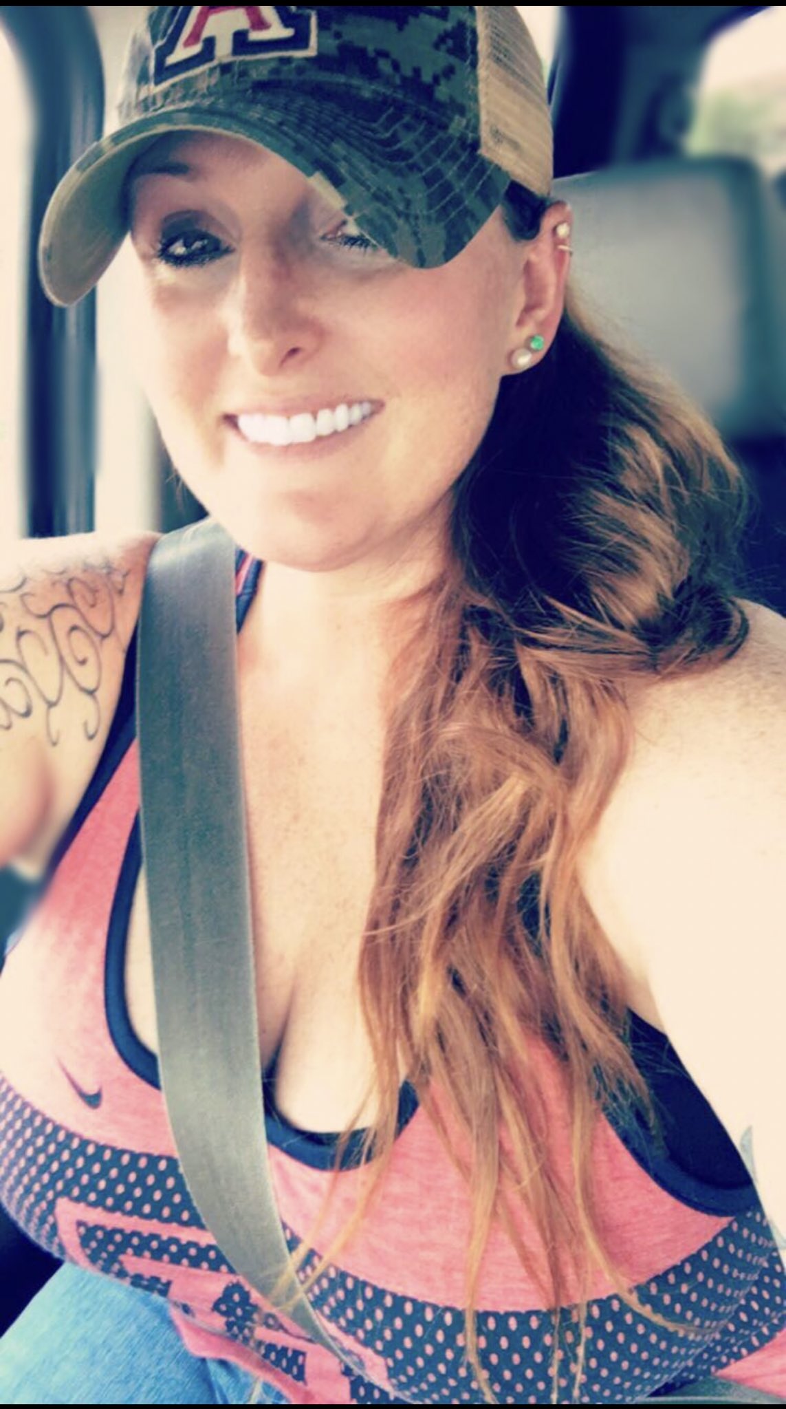 BustyRusty of twitter | Scrolller