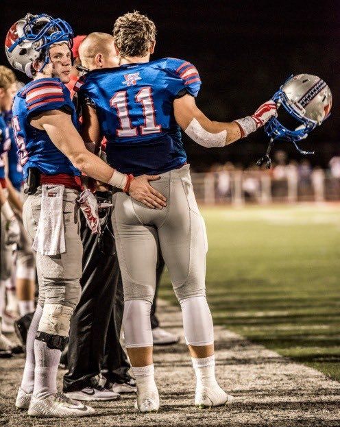 Butt Touch | Scrolller