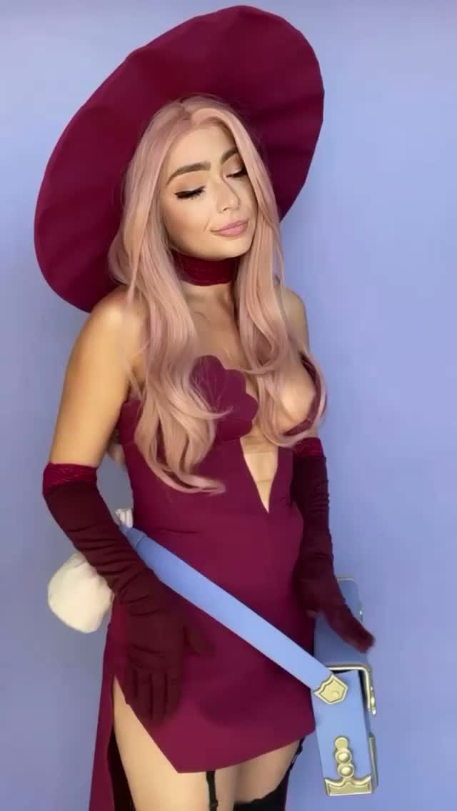 caitlinchristinee as Vanessa | Scrolller