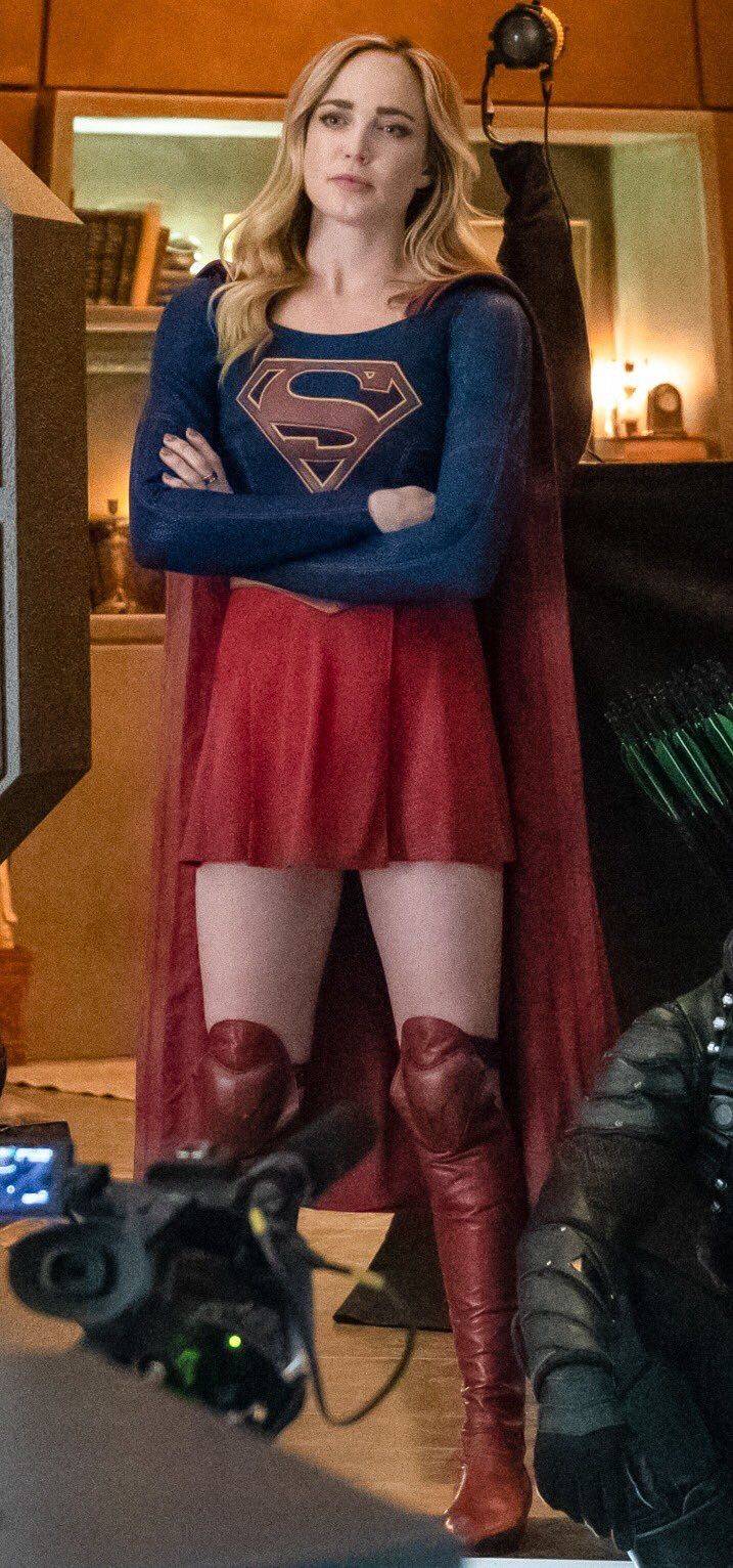 Caity actually looks pretty good as Supergirl. | Scrolller