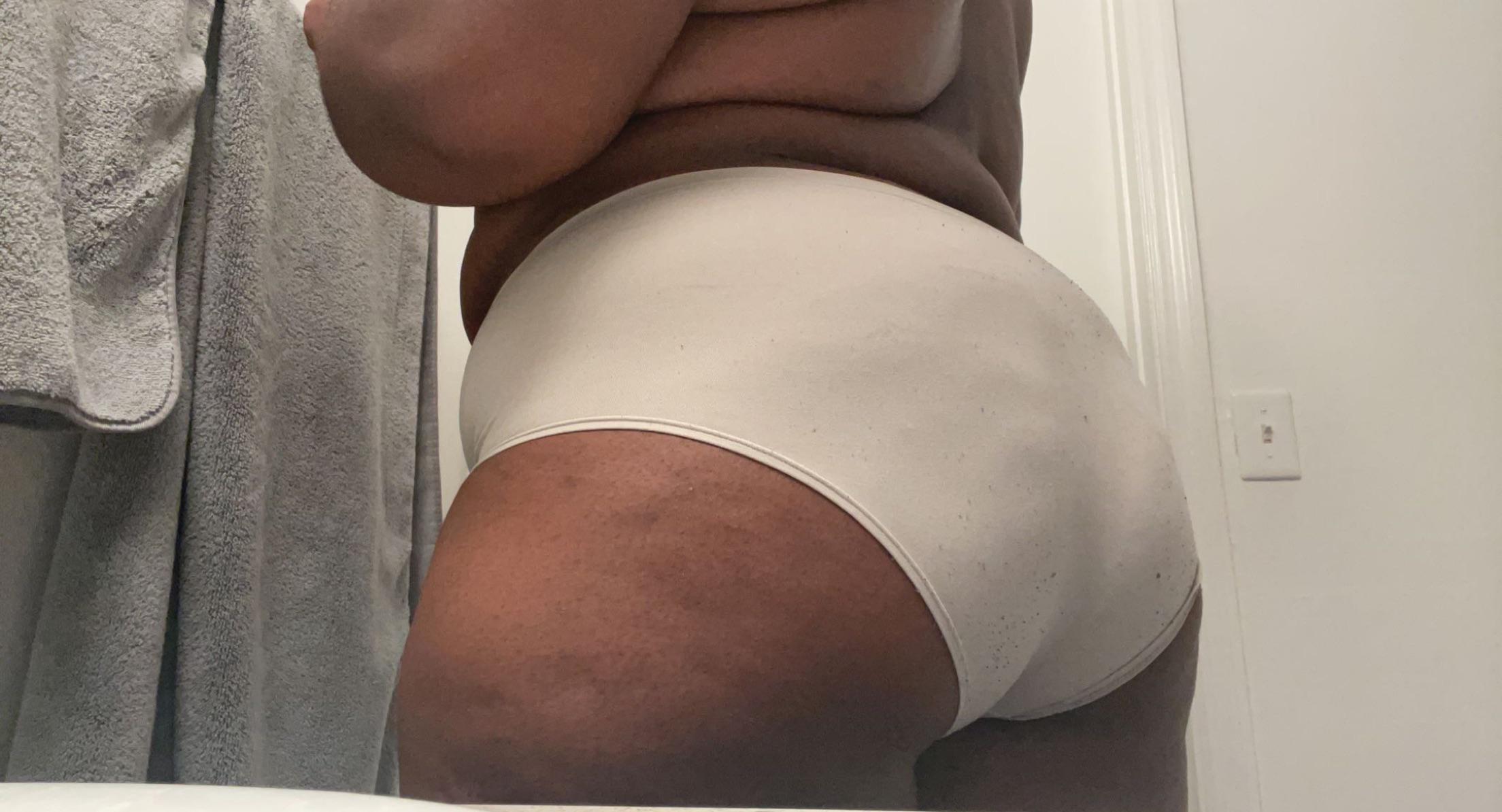 cake anyone? 🍰 | Scrolller