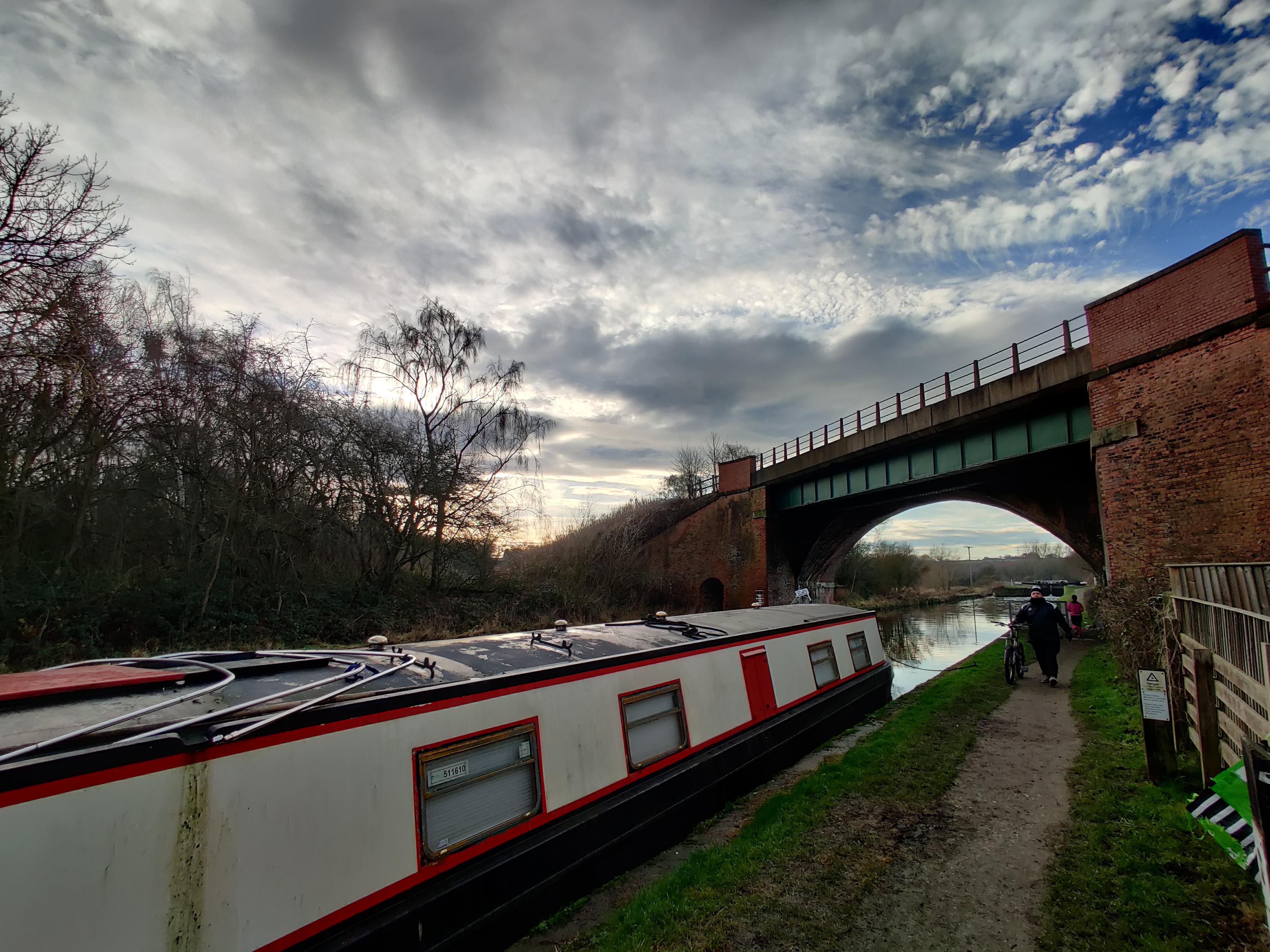 Calder & Hebble Navigation yesterday | Scrolller