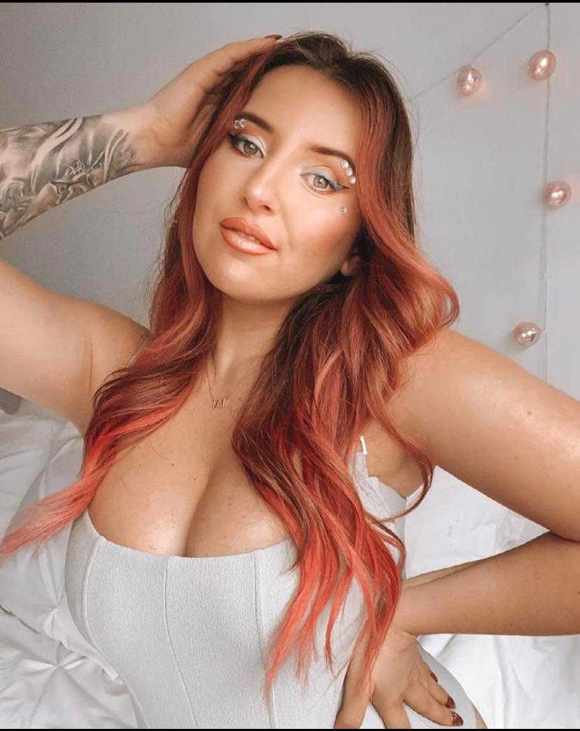 Camila looking thicc and fine | Scrolller