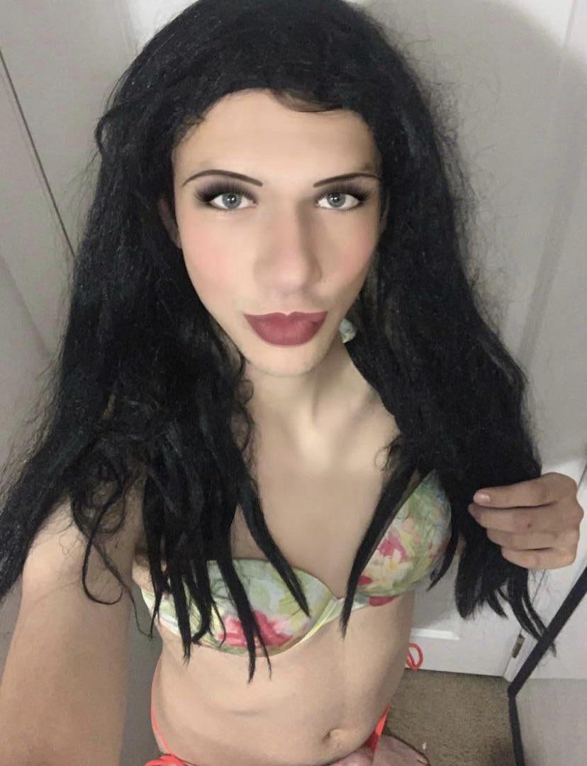 Can someone be my chastity keyholder?💖 | Scrolller