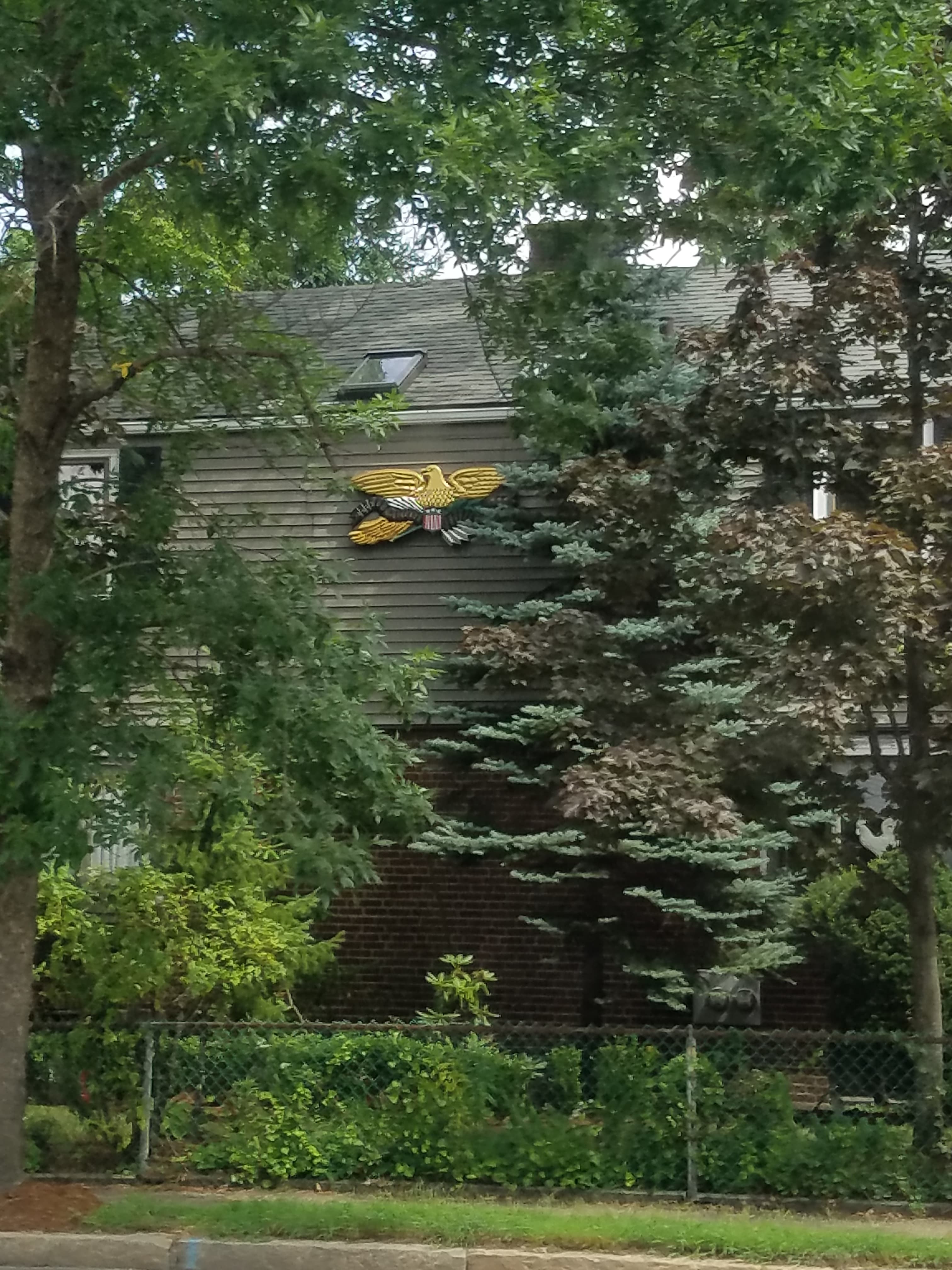 Can someone help me identify this emblem? | Scrolller