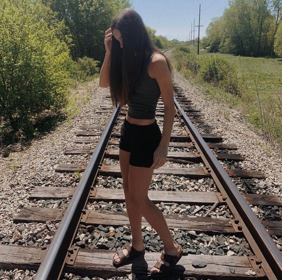 Can someone please make a chastity caption for my ex-gf. Kik- AustinKalina | Scrolller