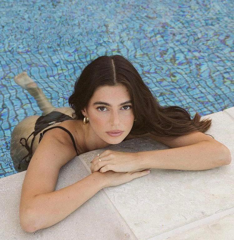 Help please, can’t remember her name | Scrolller