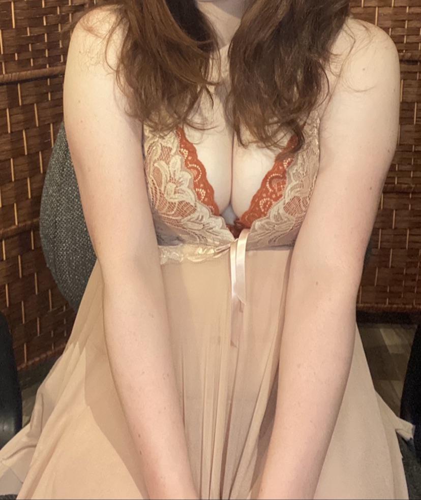 Staying comfy on a hot summer’s night… still a little shy on here | Scrolller