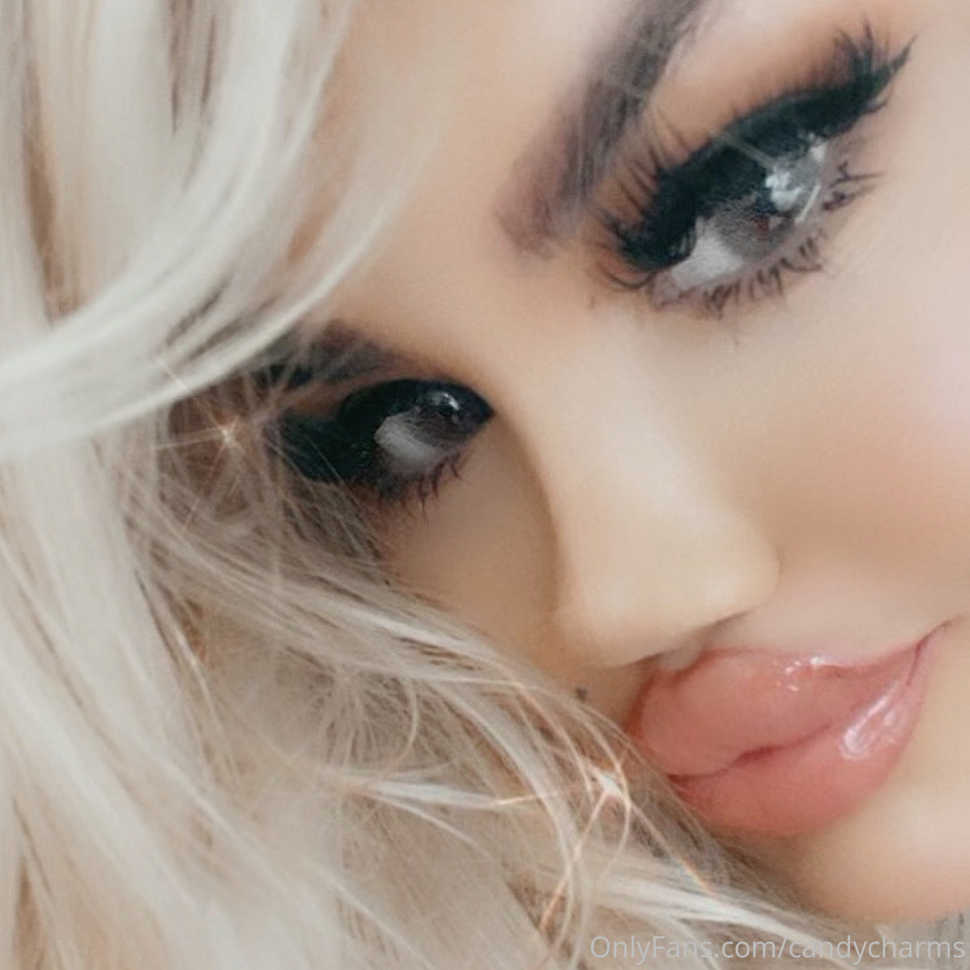 Candy lips | Scrolller