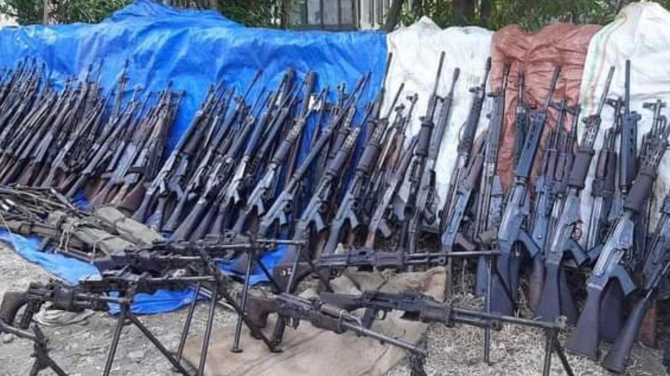 Captured weapons from the TPLF by Ethiopia, A lot of FN FAL, G3 AK, RPD, RPK, and several RPG-2 ...