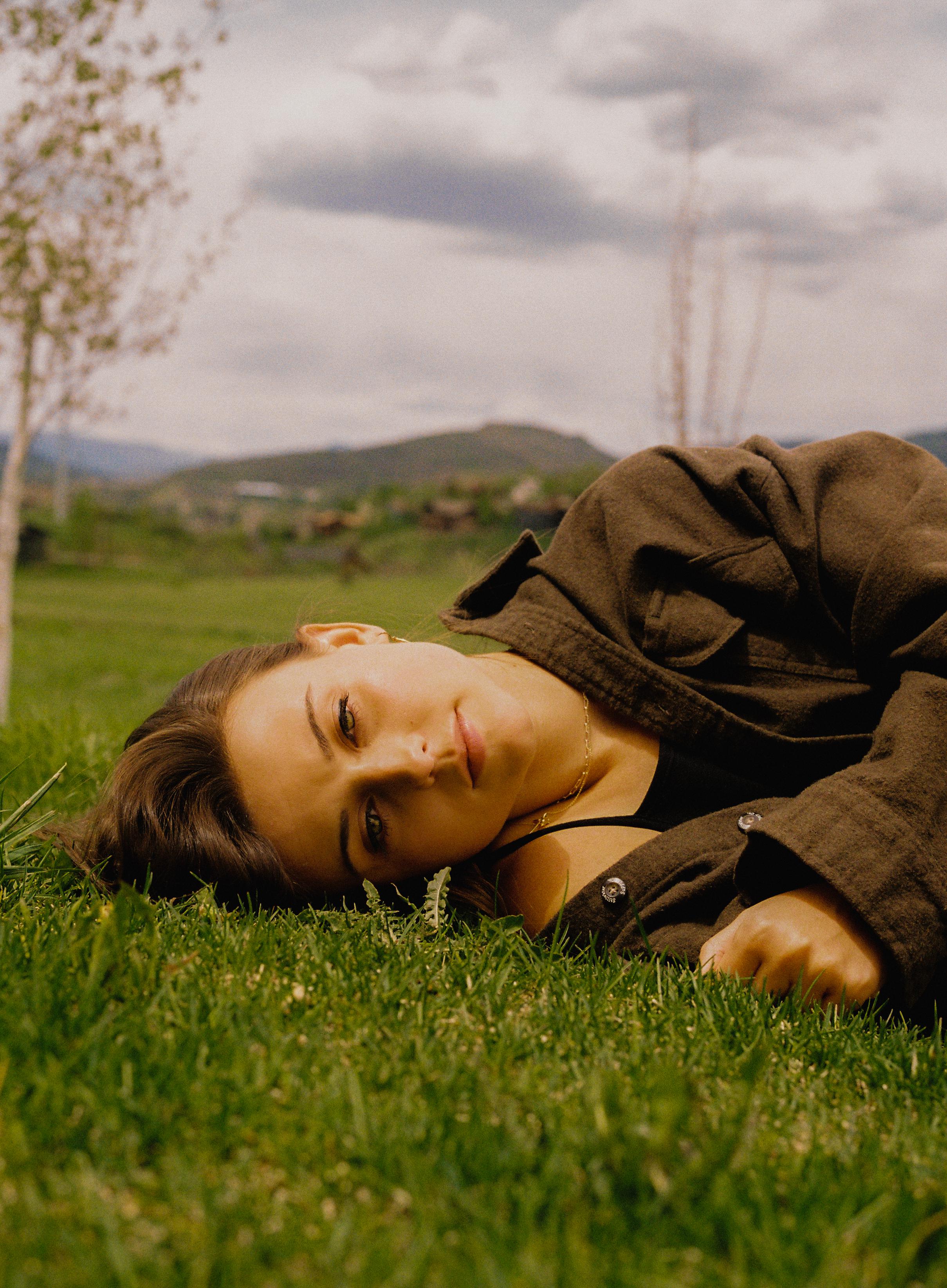 Caroline [Contax G2, 45mm f2, Portra 400] | Scrolller