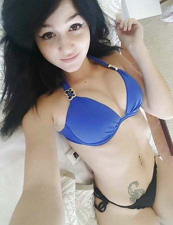 Carolzinha sg | Scrolller