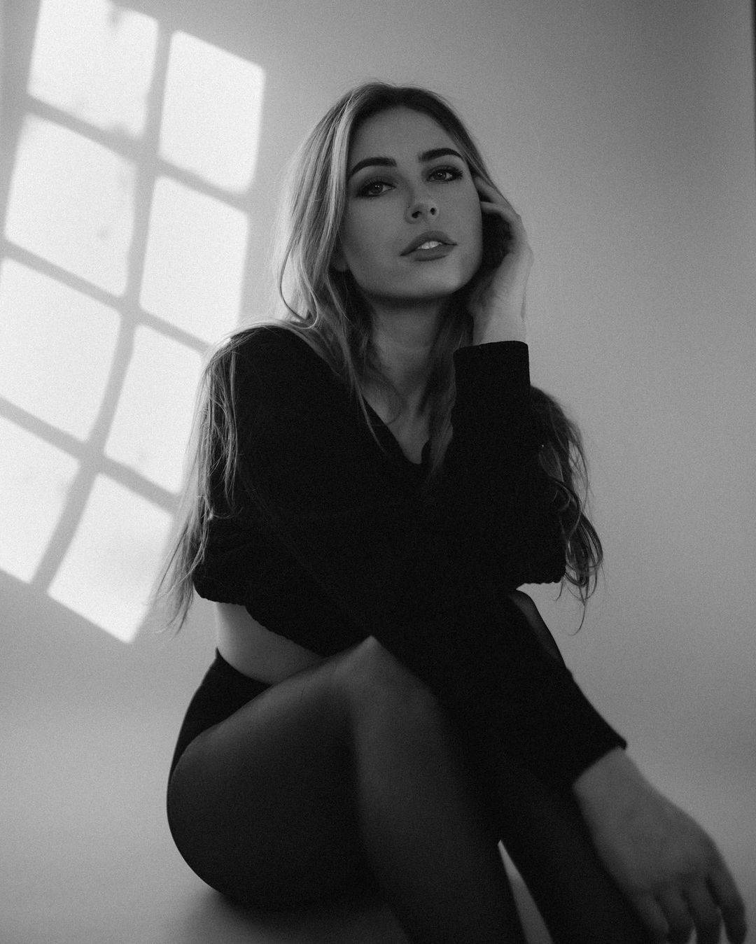 Cassandra Rose | Scrolller