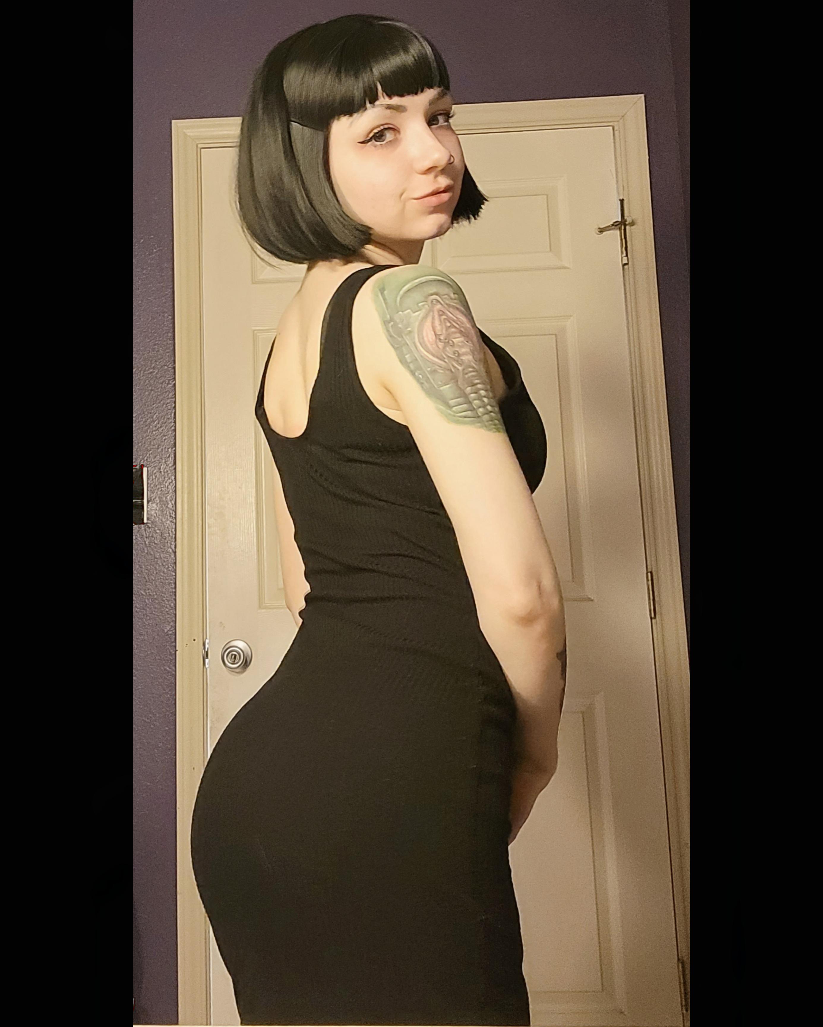 Casual goth dress with zipper in front | Scrolller