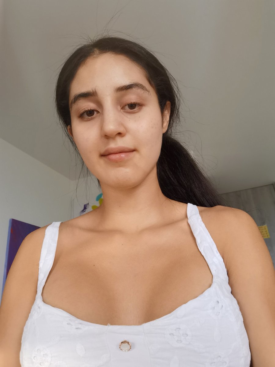 Casual Selfie Jenny | Scrolller