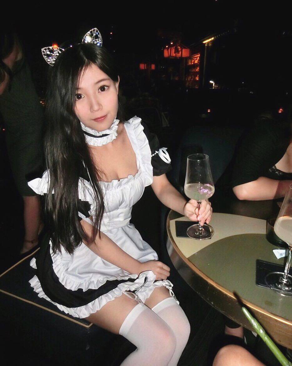 Cat maid | Scrolller