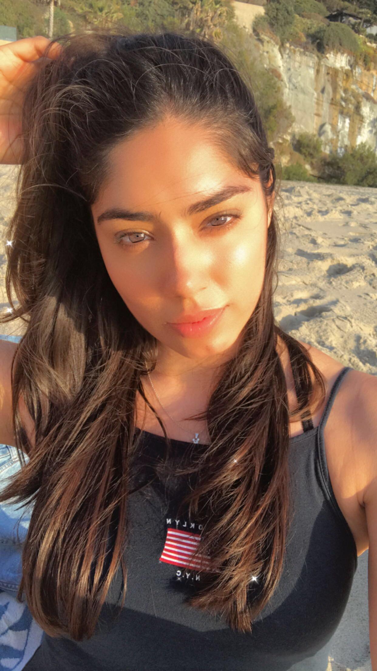 Catching some rays, So here’s a little sunshine from me to you! 🧡☀️come find me, link in the ...