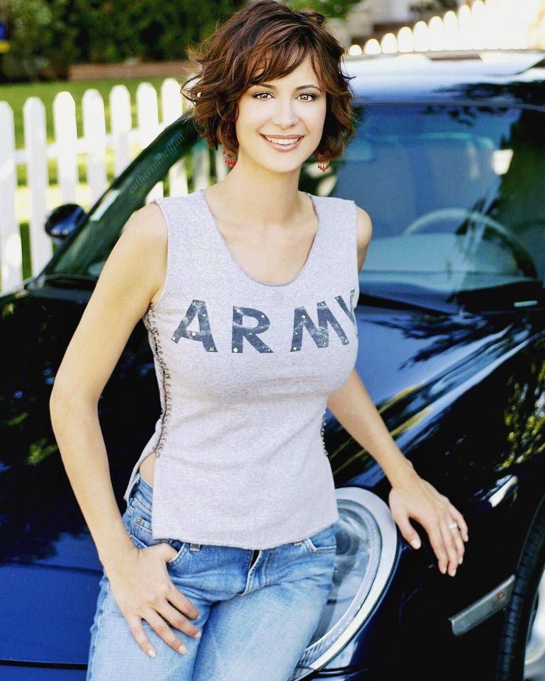Catherine Bell | Scrolller