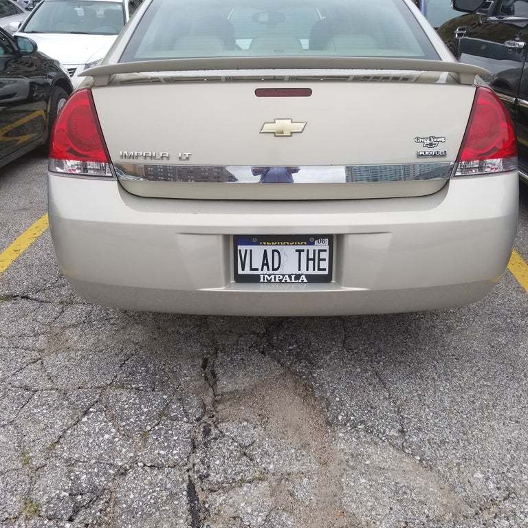 Caught using his plate to make a bad pun. | Scrolller