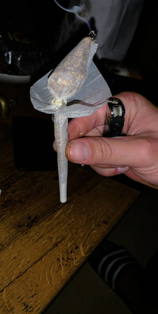 Celebrating 4/20! Tulip joint | Scrolller