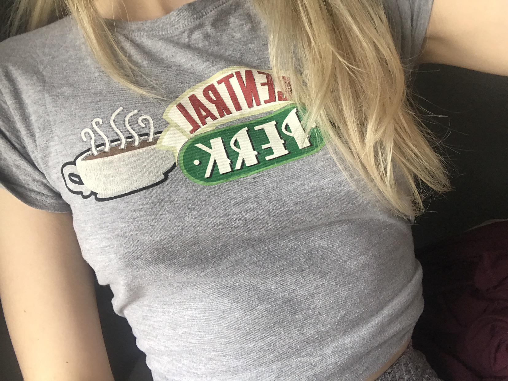 Central Perk 🍒 | Scrolller