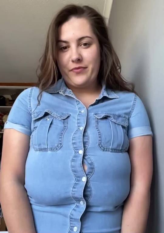 Cerylann_GG Slow-Mo Button Burst | Scrolller