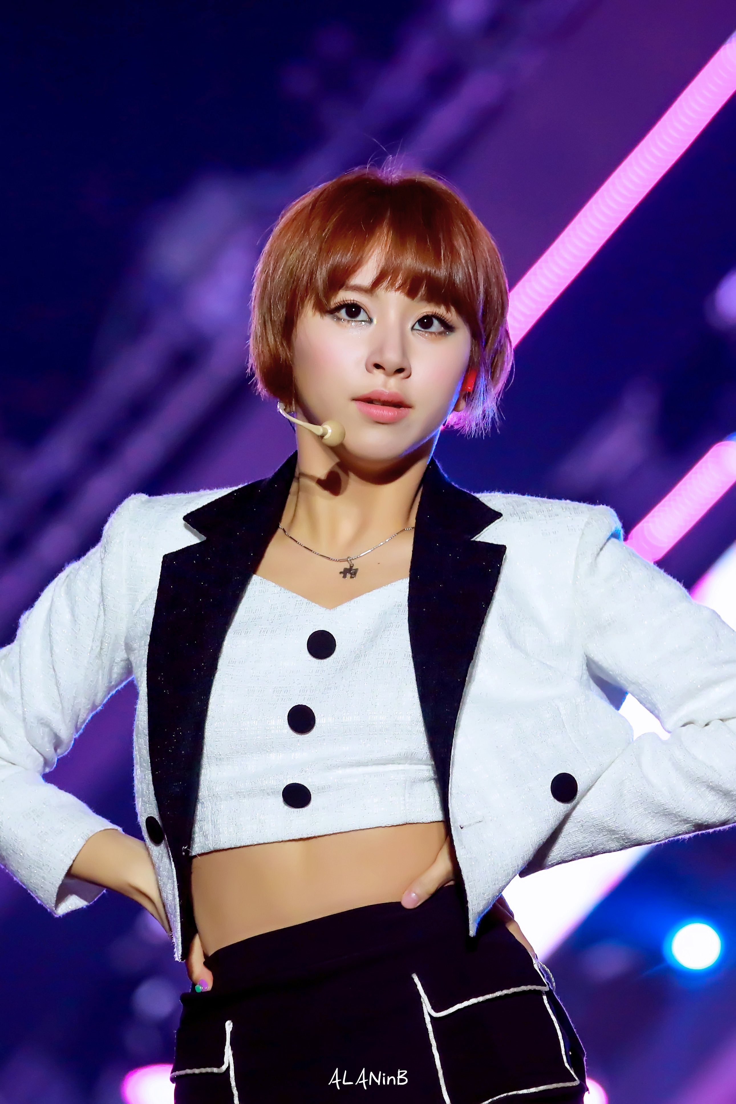 191126 Chaeyoung | Scrolller