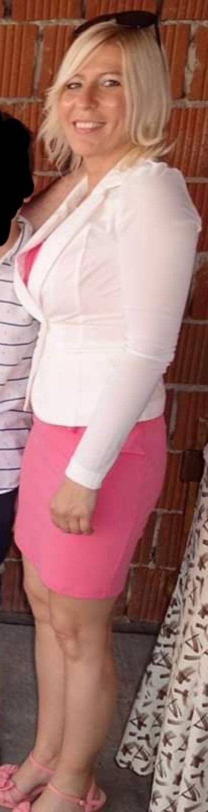 Check out this hot aunt 😏 | Scrolller