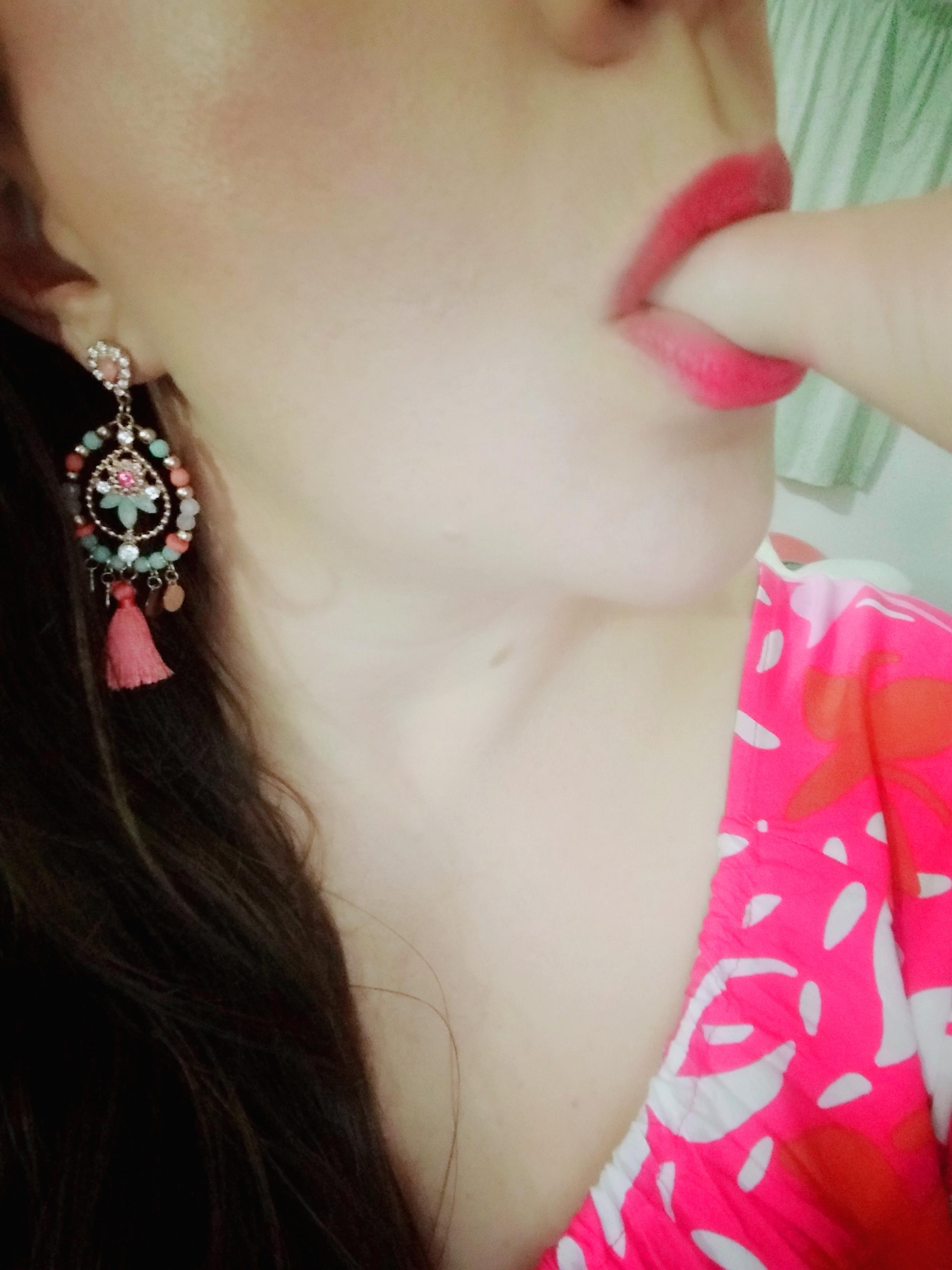 Checking for lipstick on my teeth. | Scrolller