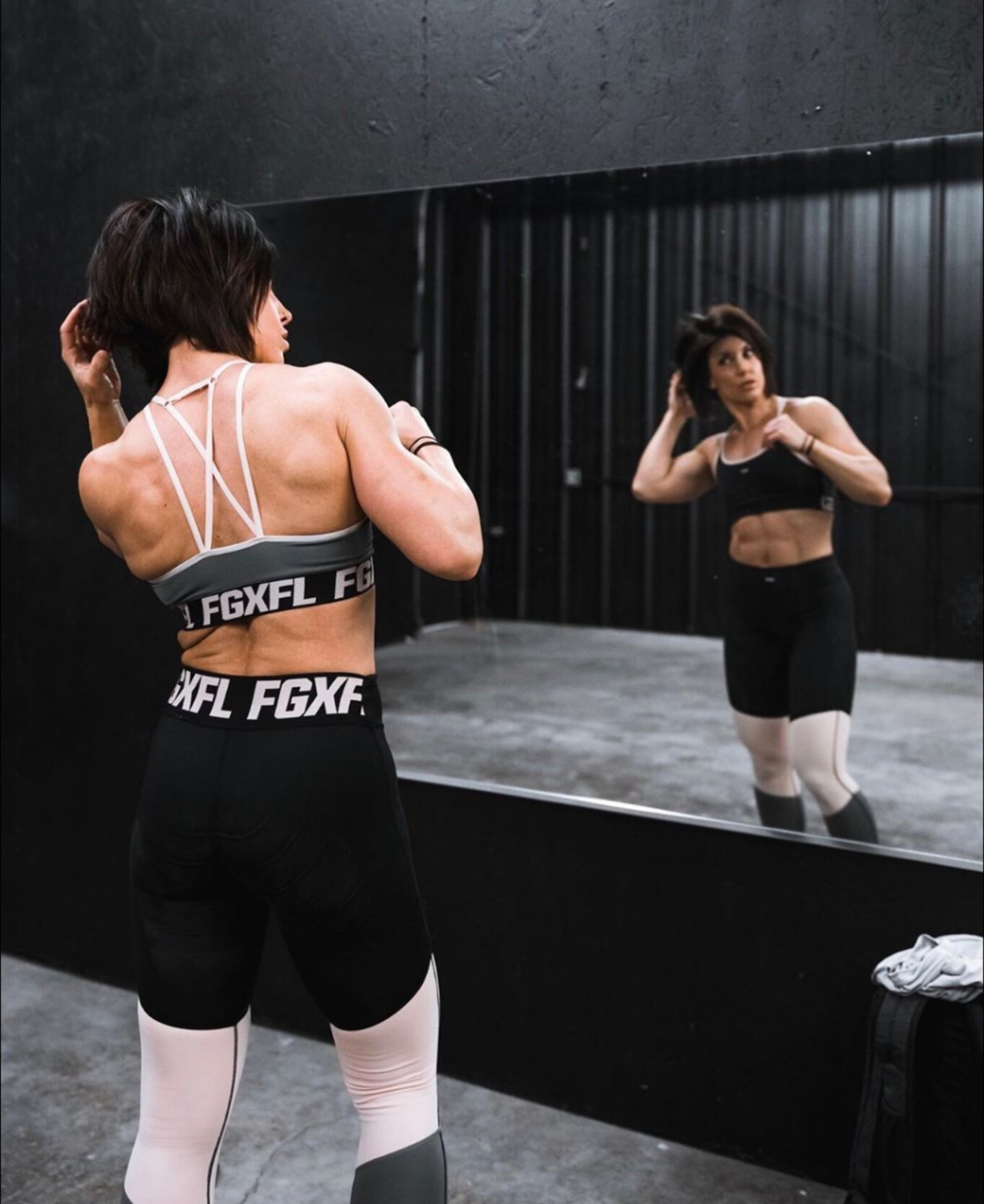 Checking herself out | Scrolller