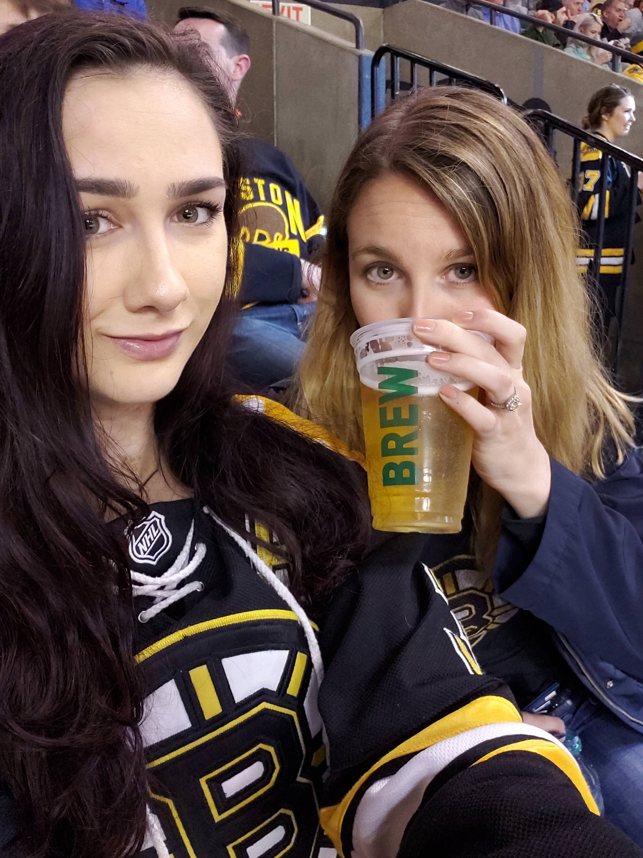 Checking in with my sister from row 16!! | Scrolller