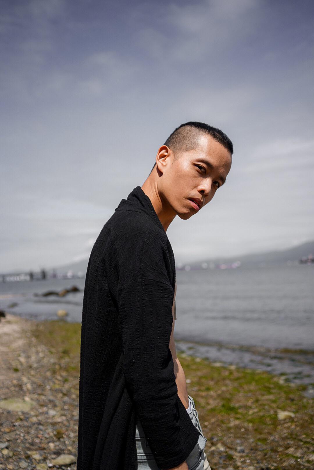 Checking you out | Scrolller