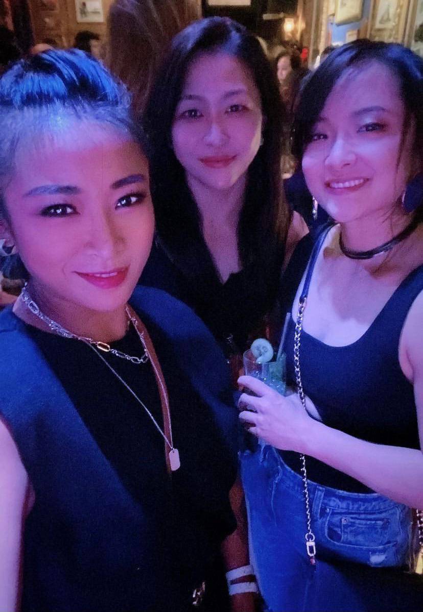 Chinese Babes | Scrolller