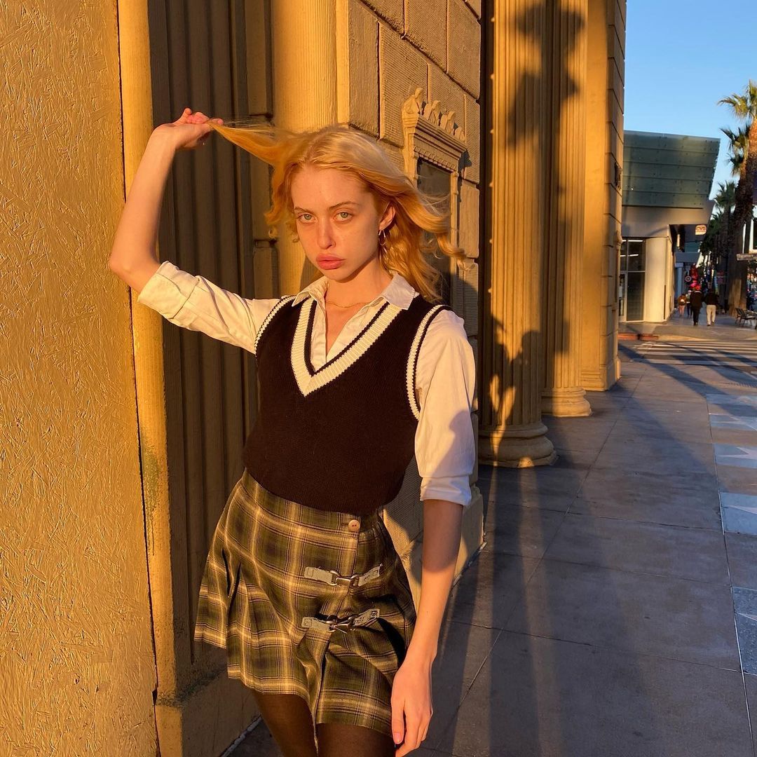 Chloe Cherry | Scrolller