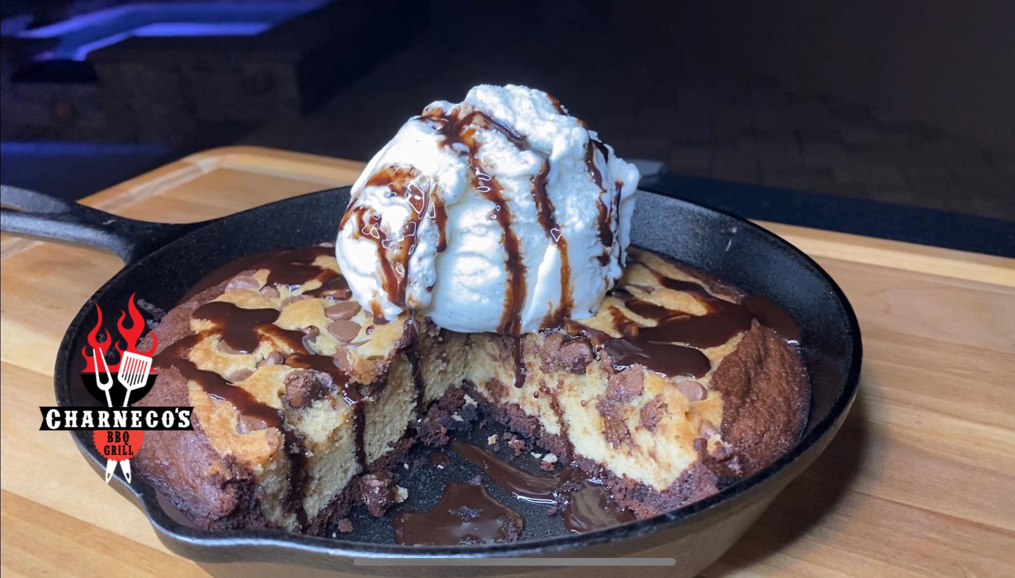 Chocolate chip skillet Brookie a la mode | Scrolller