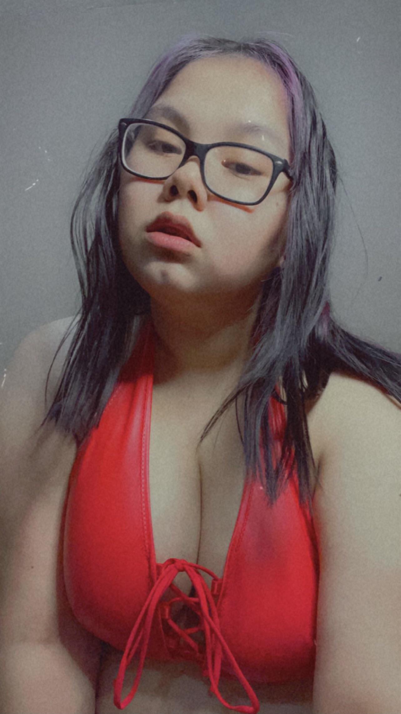 Choke me please | Scrolller