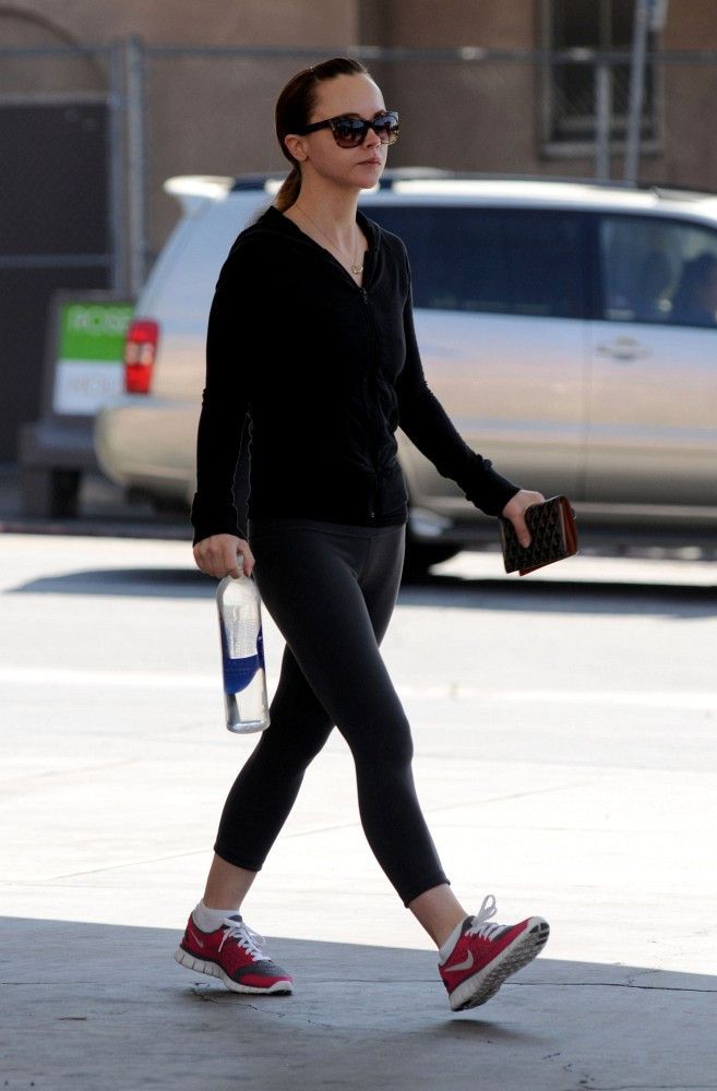Christina Ricci Scrolller