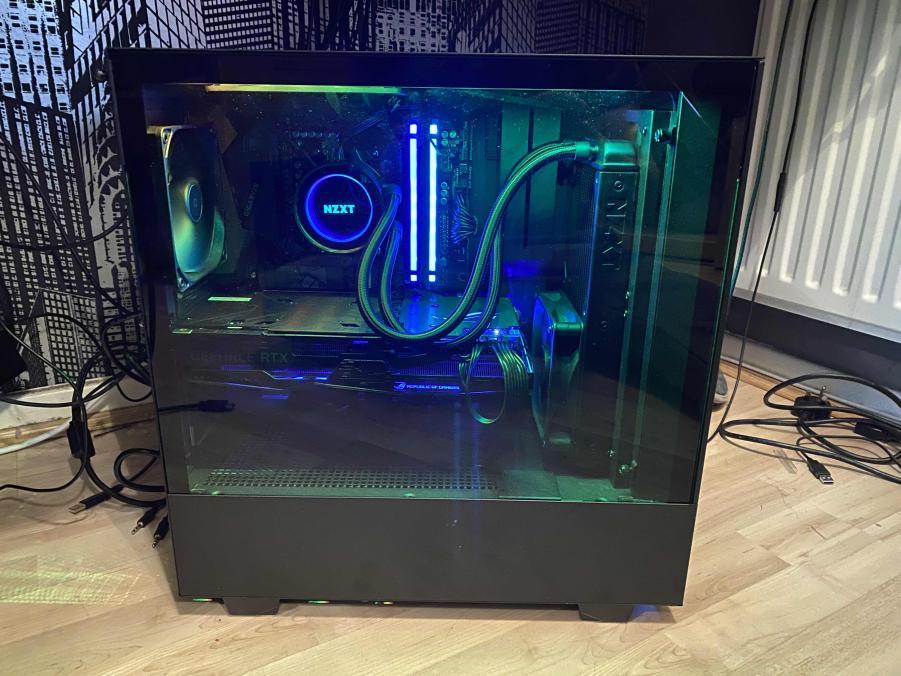 Christmas build complete, VERY Happy! | Scrolller