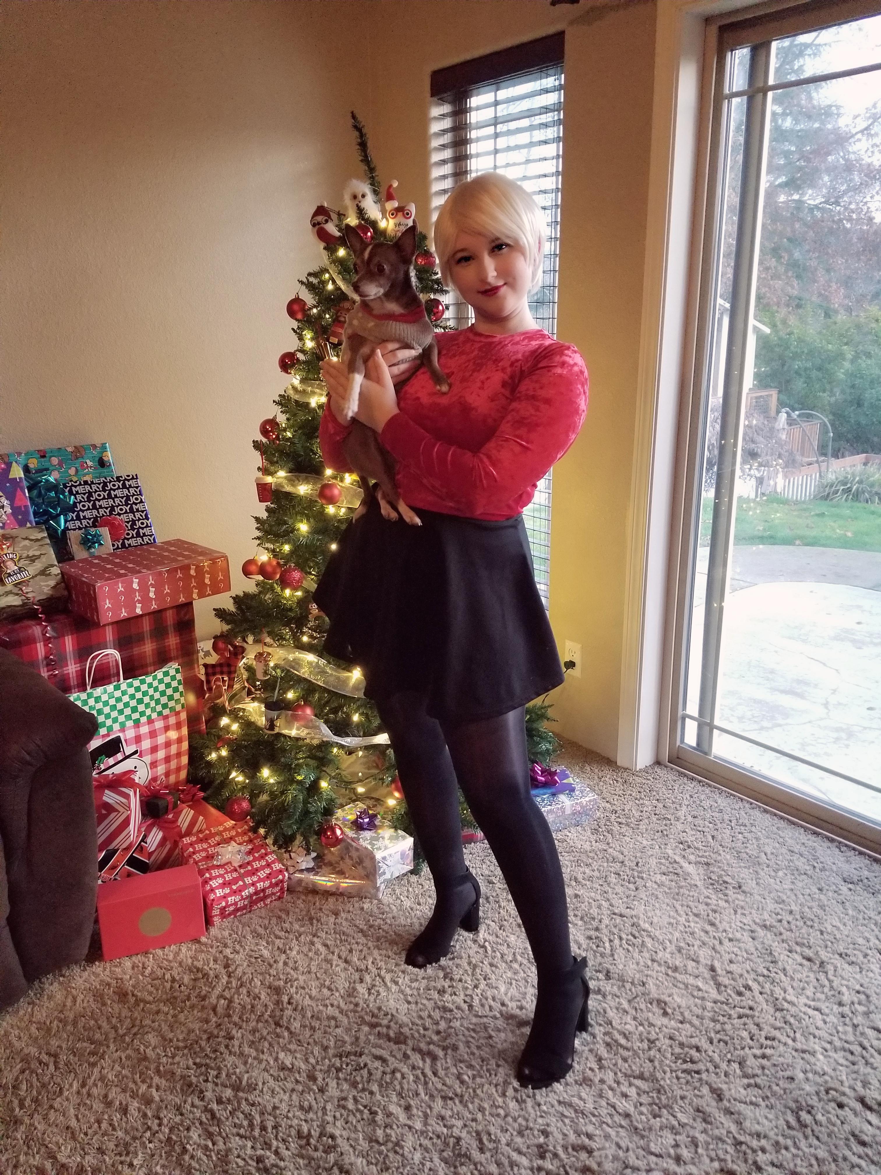 Christmas Outfit | Scrolller
