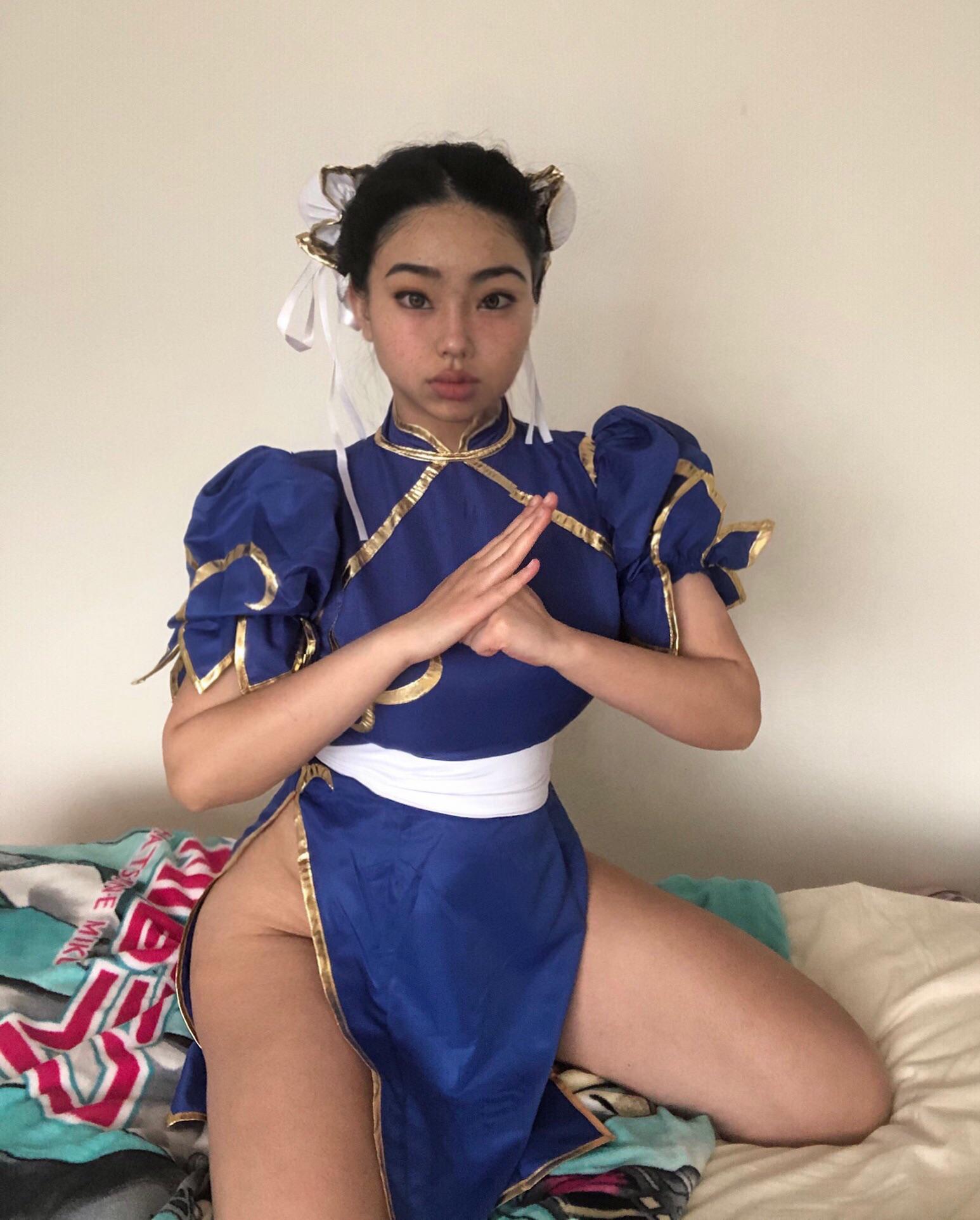 Chun-li by sunflowerbxxby [self] | Scrolller