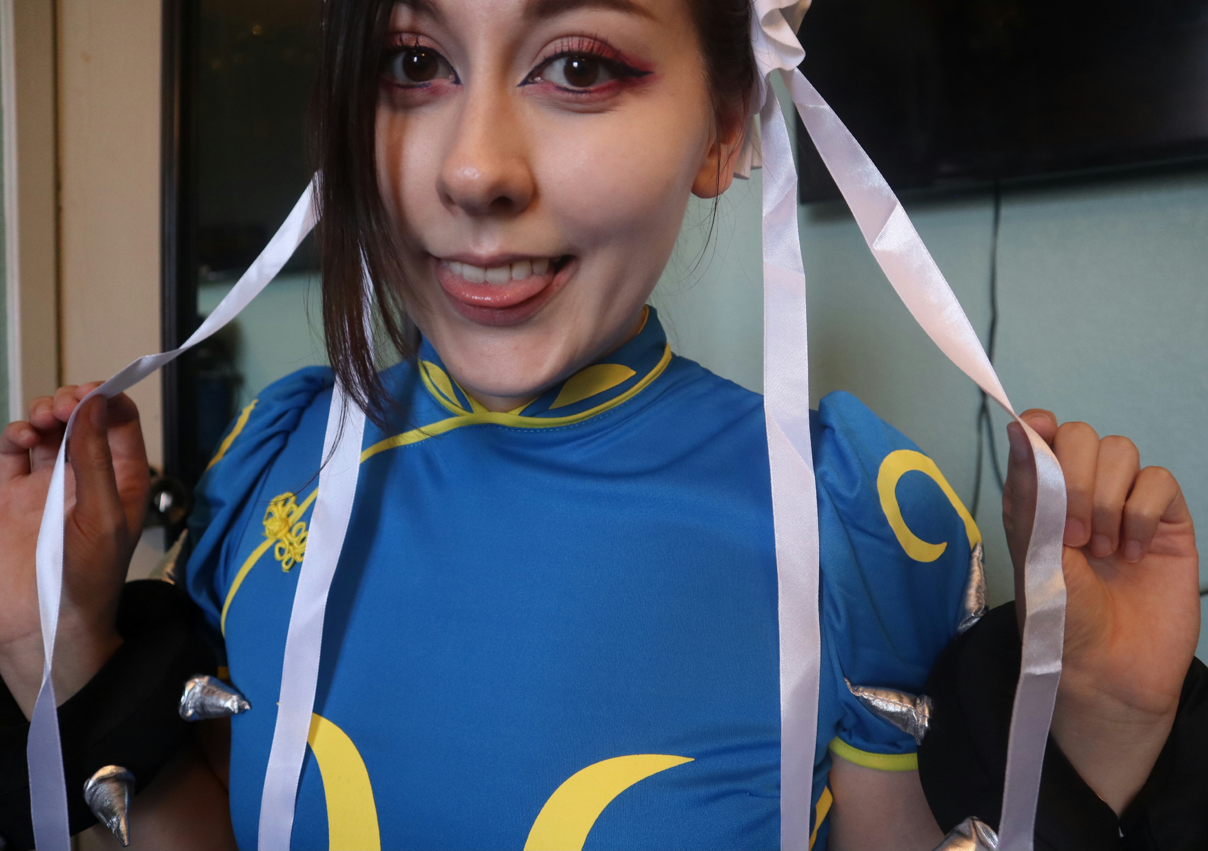 Chun Li Cosplay ☺ Scrolller
