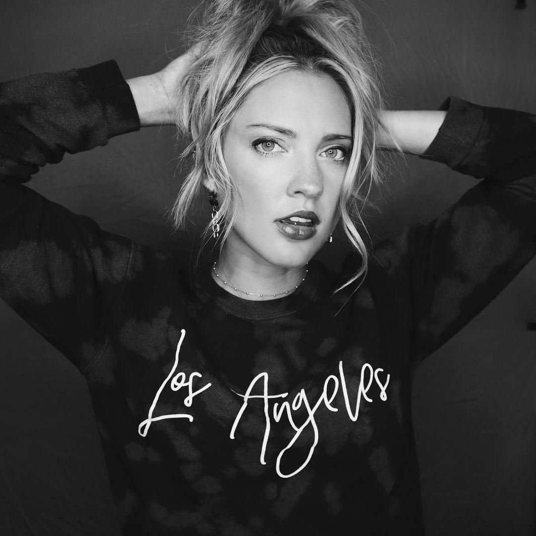 Ciara Hanna [Gia, Megaforce] | Scrolller