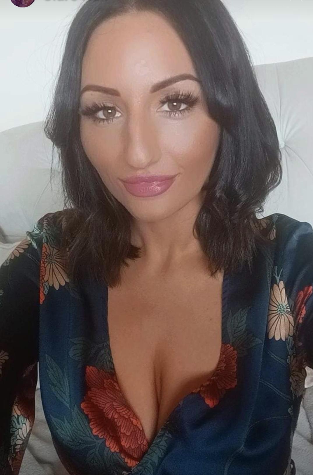 Claire looking hot (iftr) | Scrolller