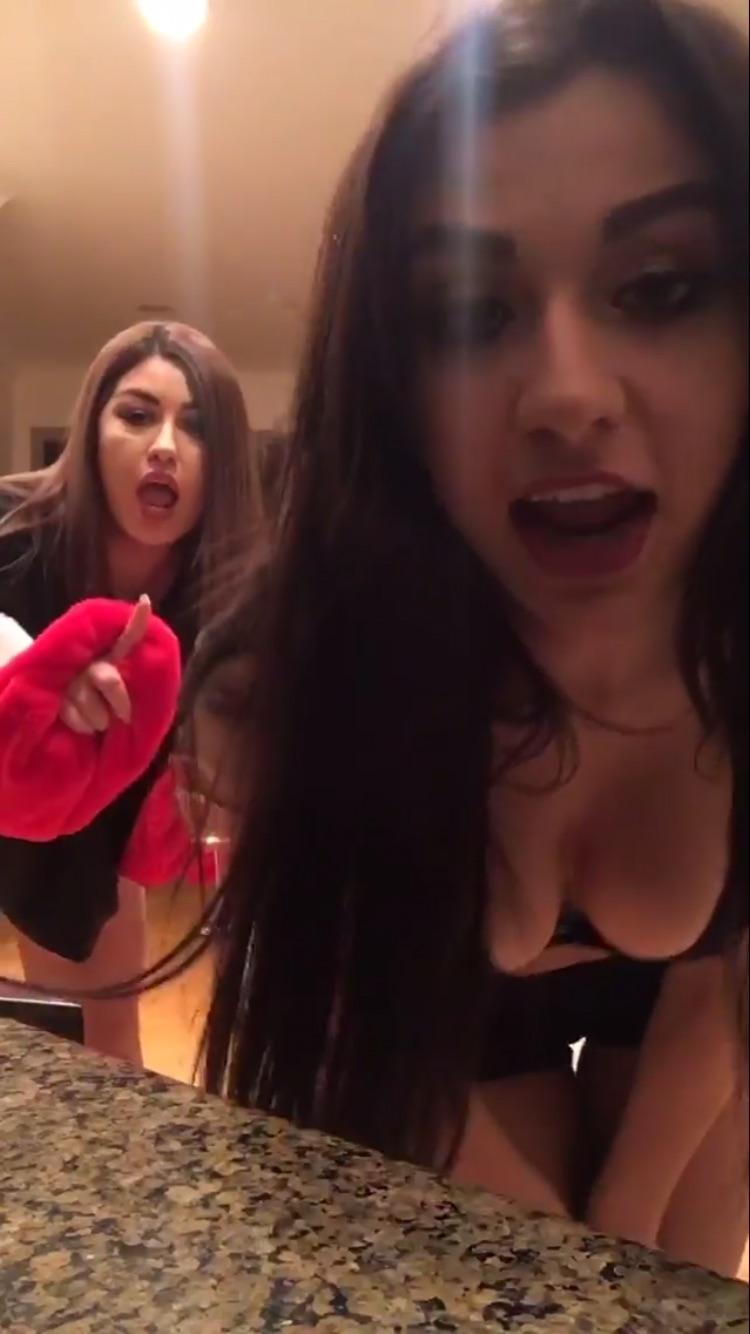 Classic lip syncing | Scrolller