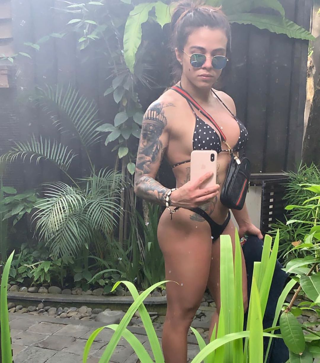 Claudia Gadelha | Scrolller