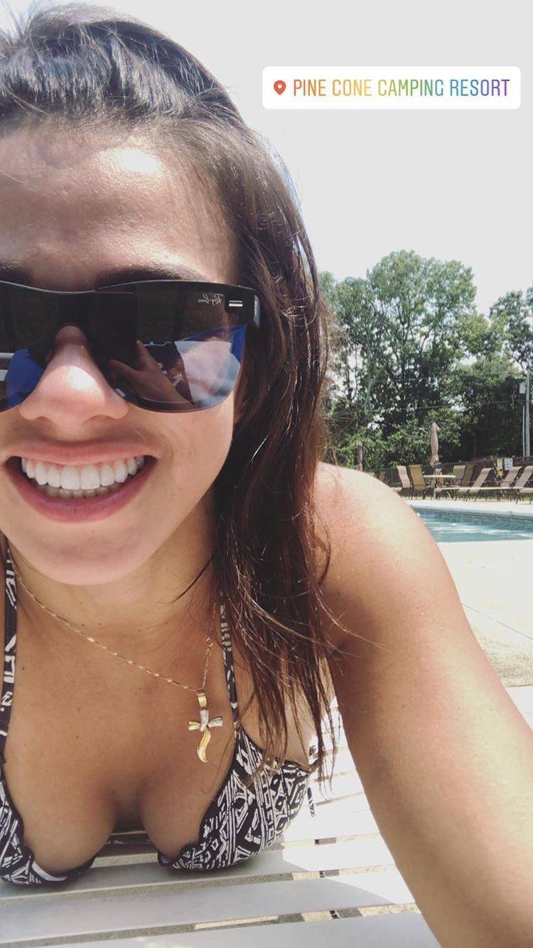 Claudia Gadelha | Scrolller