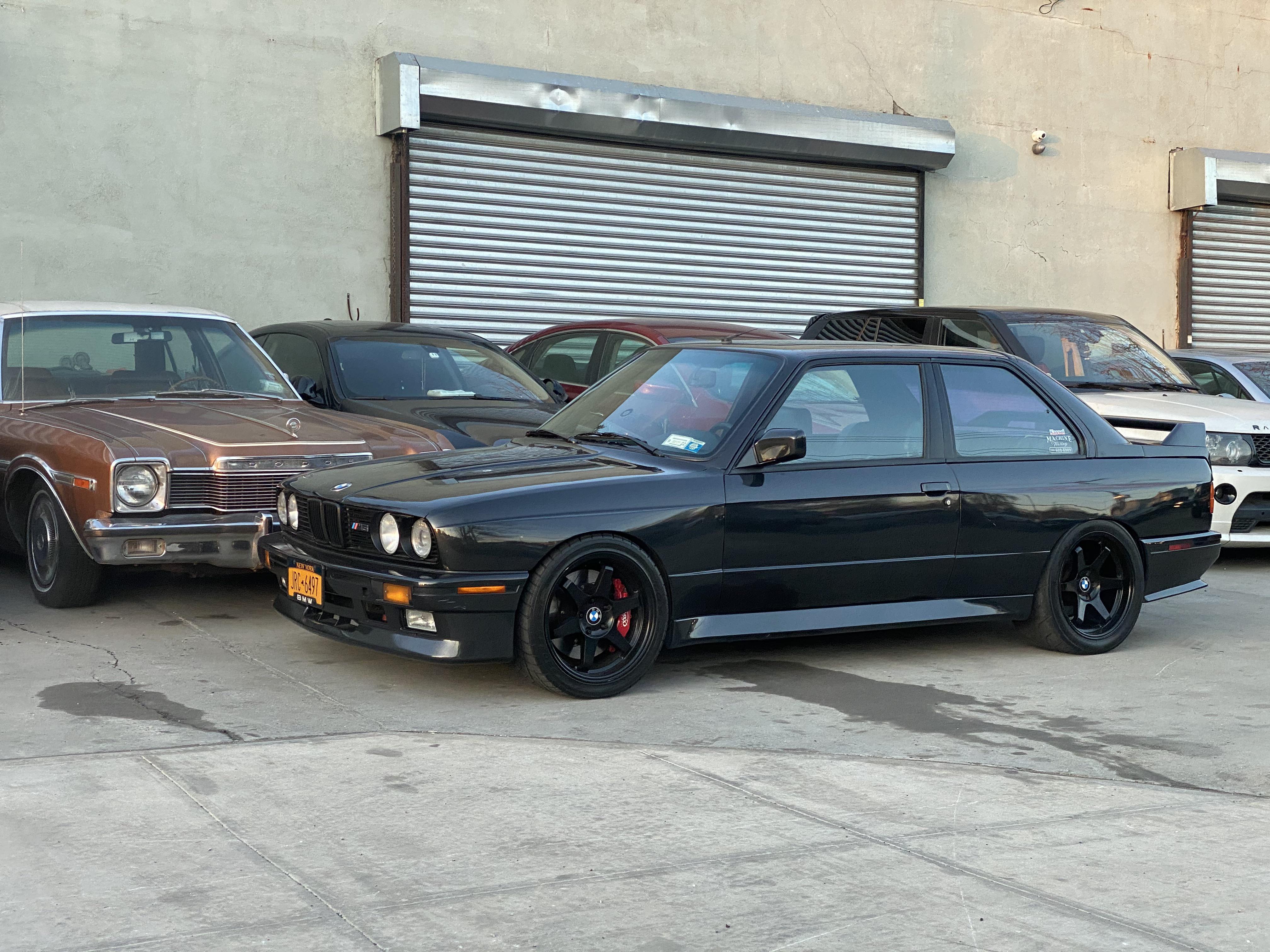 Clean E30 | Scrolller